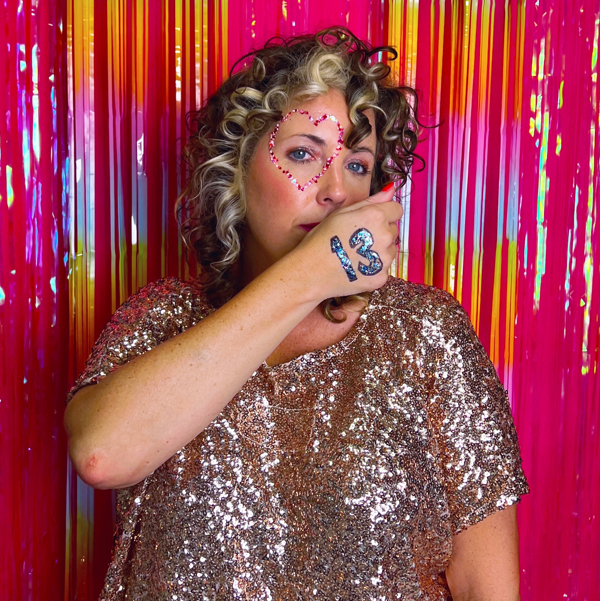 Taylor Swift Lucky 13 List Sign Up – fringe co