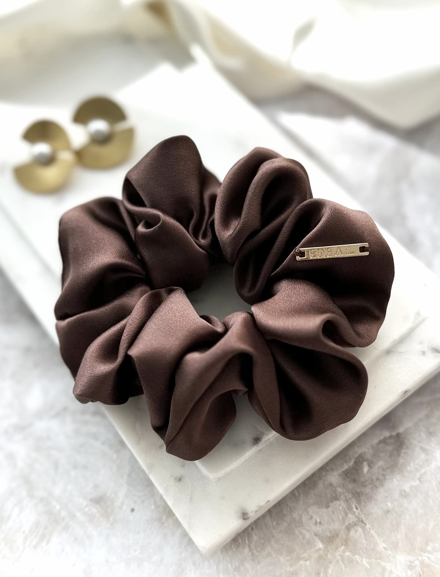 Seiden Scrunchies und Haaraccessoires bei EDEAliss