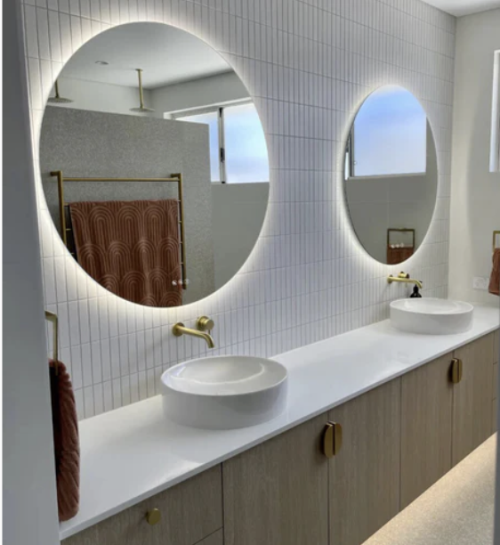 Smart Makeup Mirrors | Magnifying Mirror with LED Light – Invogue Mirrors