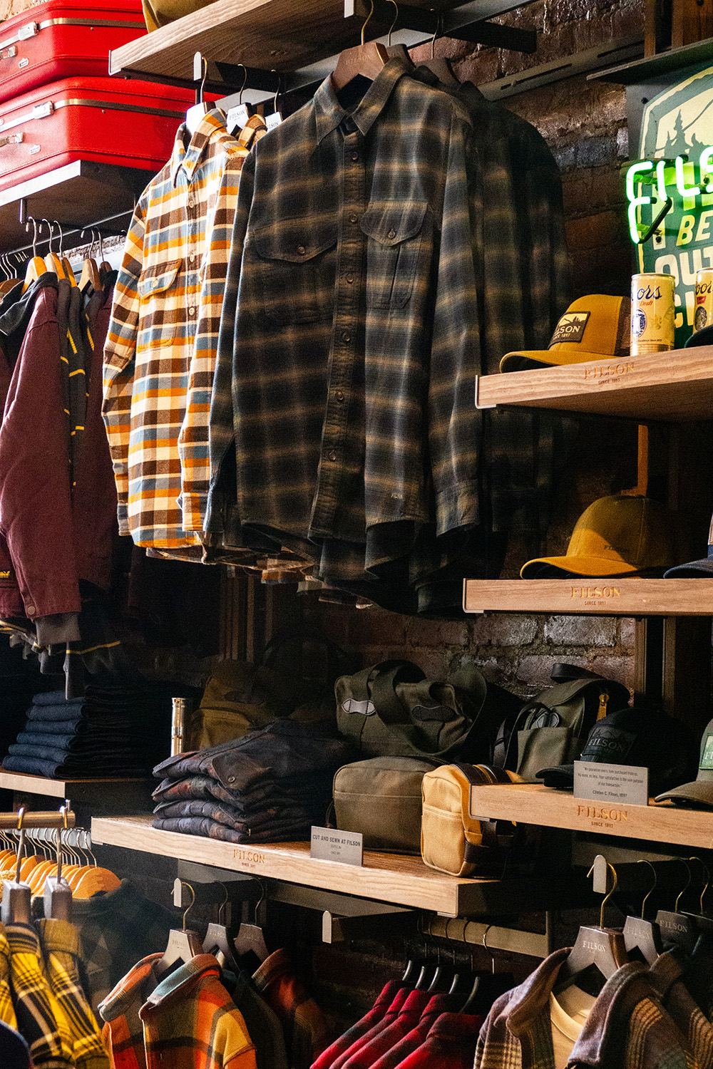 Bend, OR Location — REVOLVR Menswear