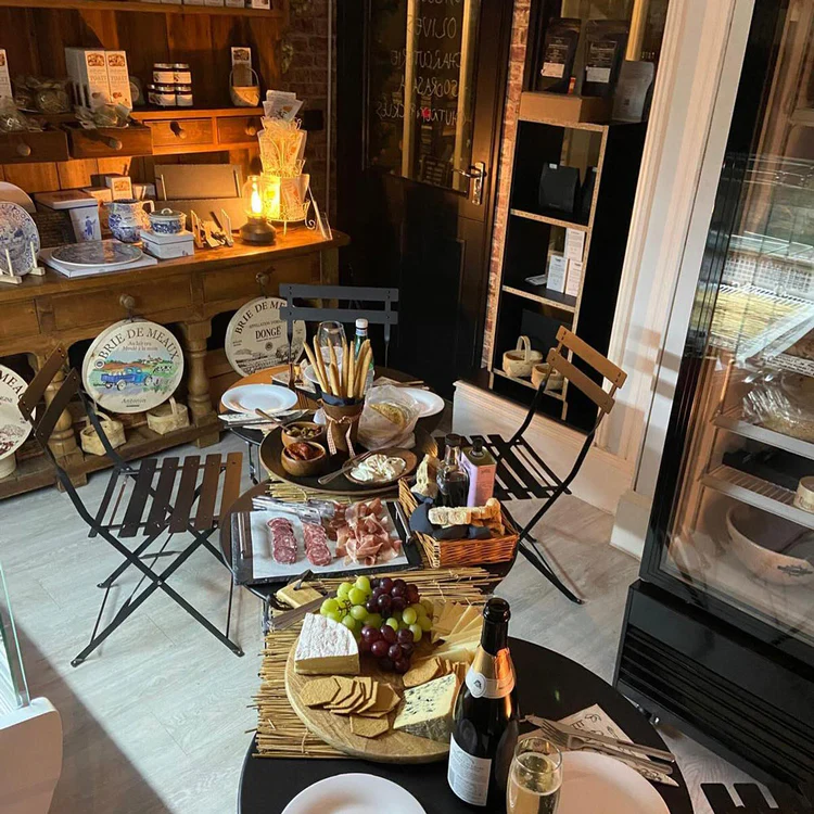 Contact | Lesley Ford | Deli, Hampers & Lifestyle